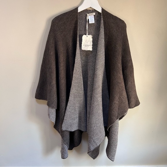 cocogio | Sweaters | Cocogio New Open Front Knit Poncho Cape Italy ...